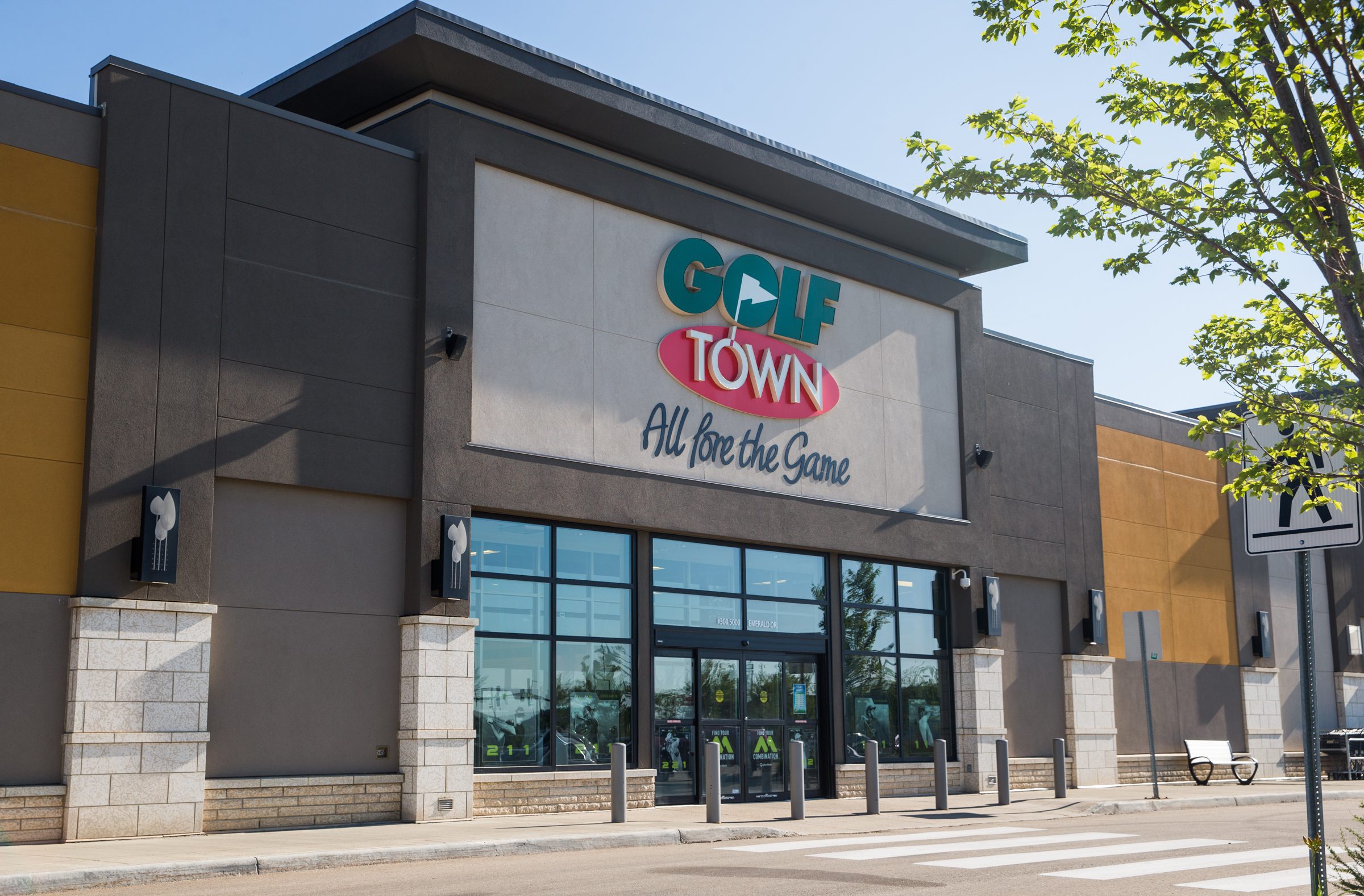 Golf Town | Emerald Hills Centre